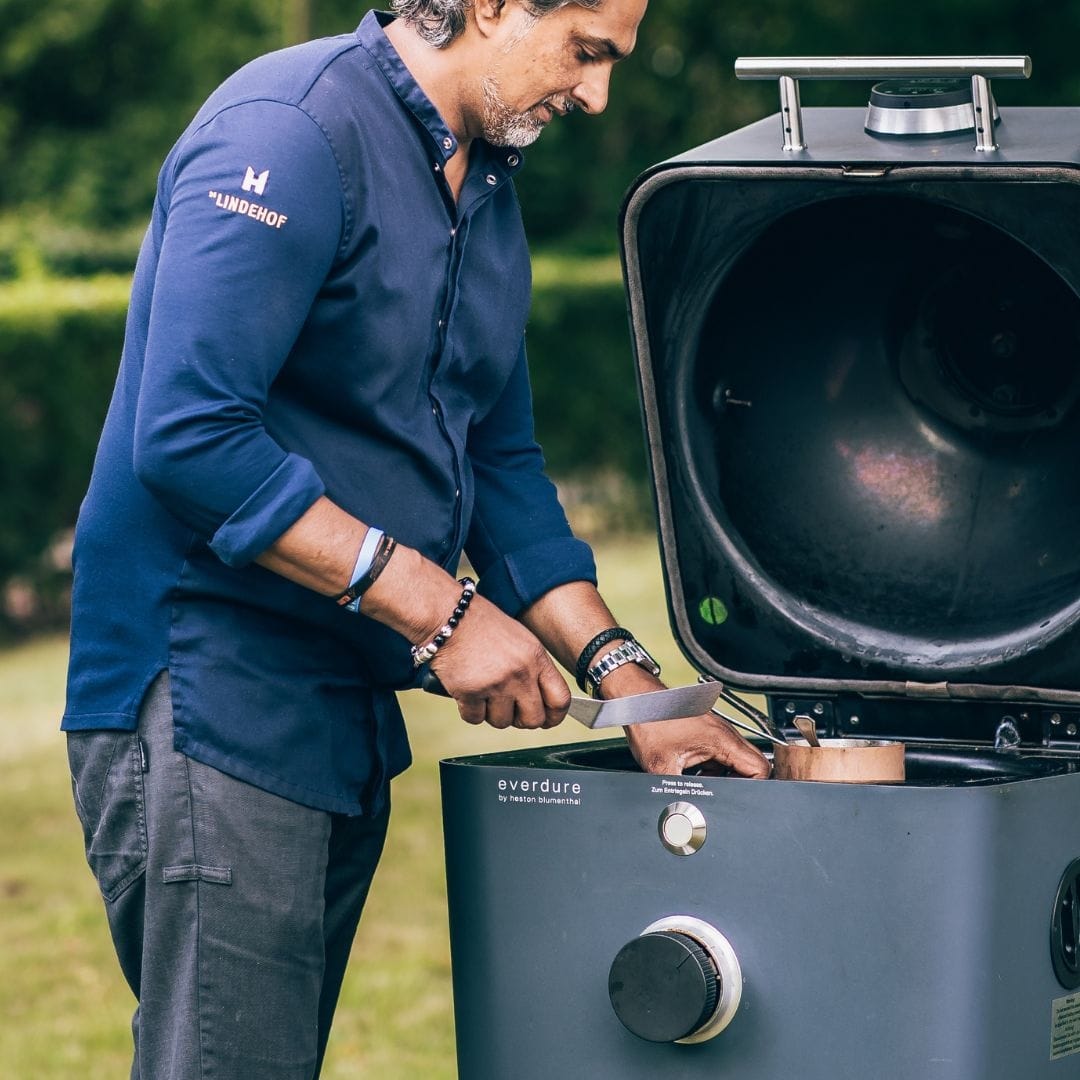 Everdure 4K Houtskool Barbecue Antraciet - BBQ met Rogier